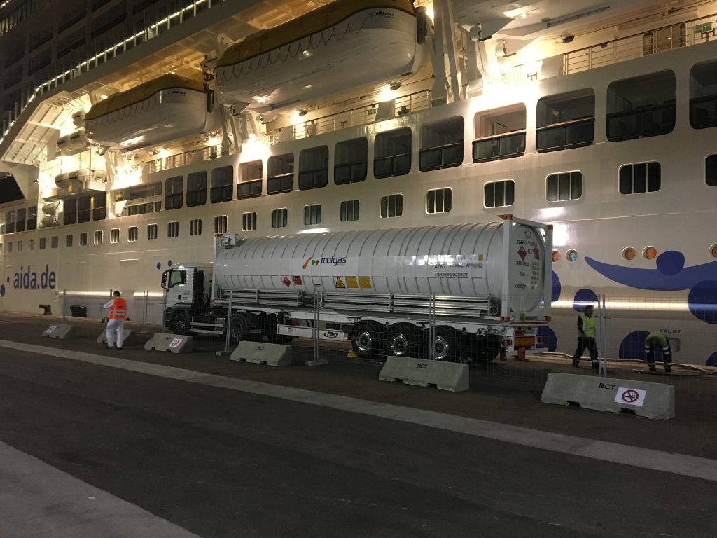 Sostenible, elegante y muy barcelonesa. Así es la nueva terminal HELIX